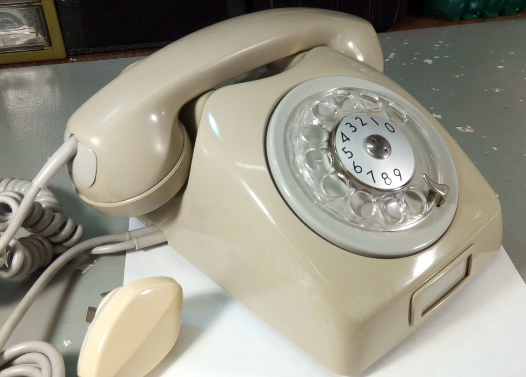 Lackieren von ABS-Kunststoff mit der Spraydose am Beispiel eines ...