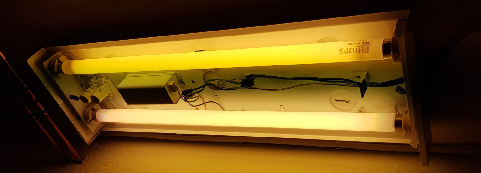 Umrüstung von Deckenleuchten mit alten Leuchtstoffröhren auf moderne ...